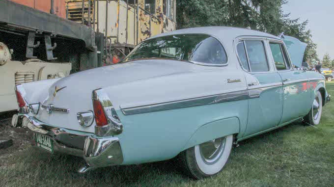 1955 1/2 Studebaker President struggles to keep up with competition ...
